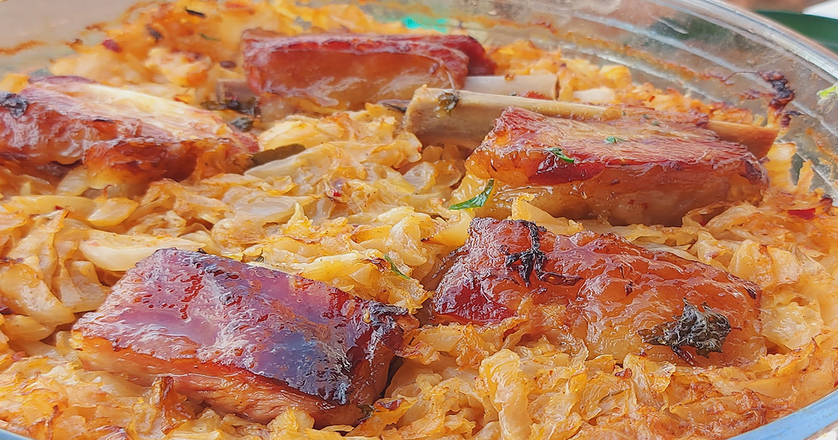 Mi-a fost cerută de multe Gospodine dintre voi – Varză călită cu coaste ...